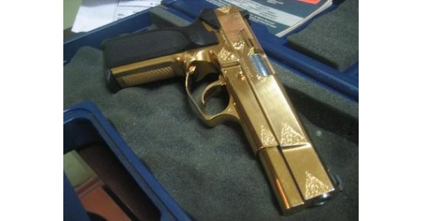 Browning Altın Kaplama Silah